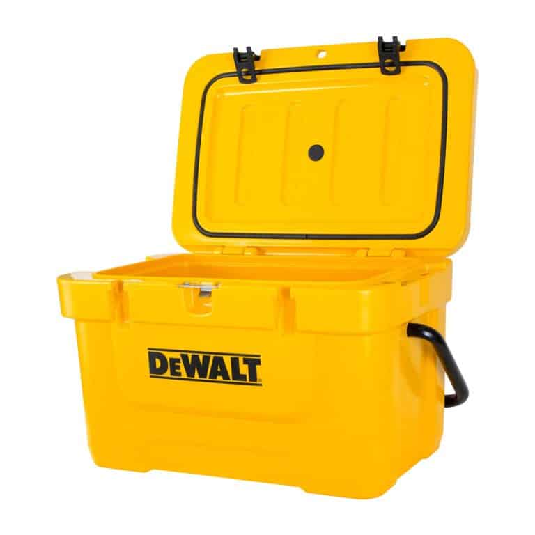 25 QUART COOLER - DEWALT Coolers
